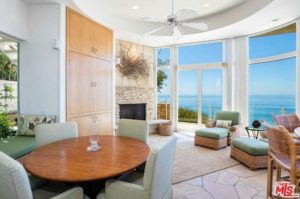 Celebrity Homes of the Week: Neil Diamond | Zoocasa Life