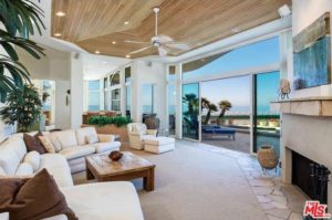 Celebrity Homes of the Week: Neil Diamond | Zoocasa Life