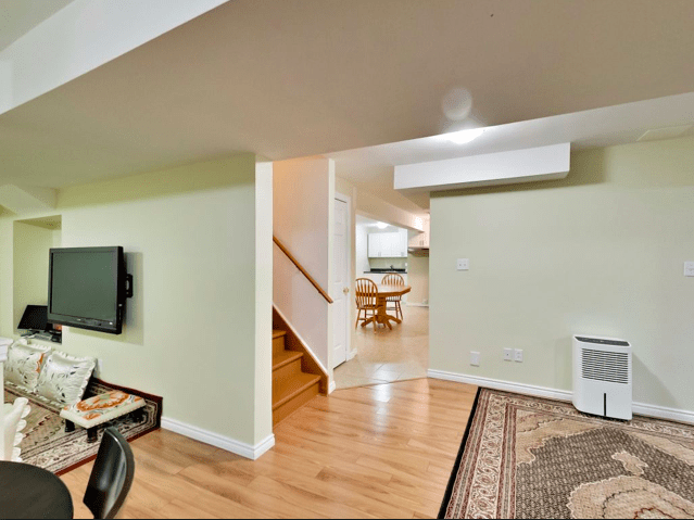 Knockout Listing Alert: 7 Barnfield Crescent | Zoocasa Life